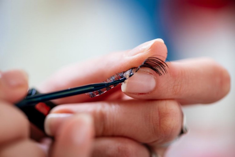 Kako da nanesete INDIVIDUALNE trepavice? | Lepotica.rs