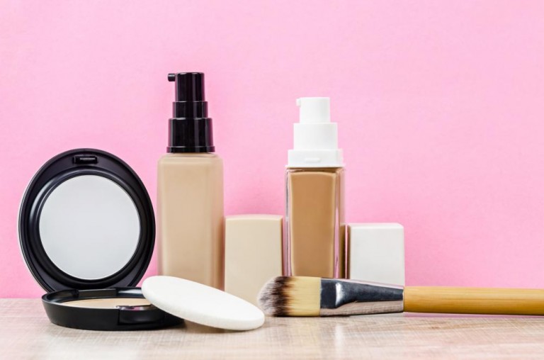 Kako se pravilno priprema lice za tečni puder? | Lepotica.rs