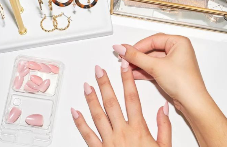 5 saveta kako da vam "press-on" nokti traju | Lepotica.rs